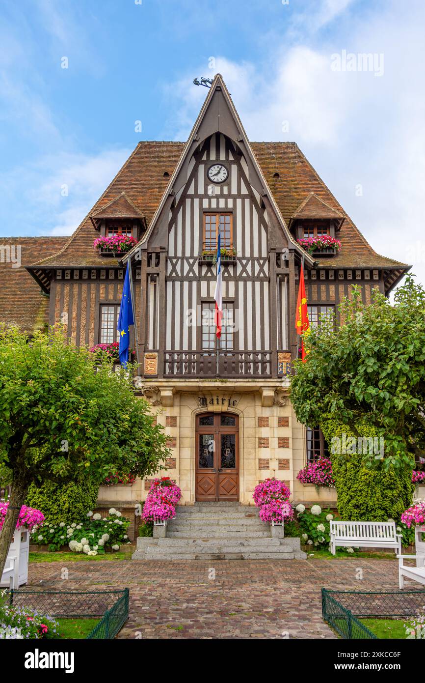 Normandy communal square hi-res stock photography and images - Alamy