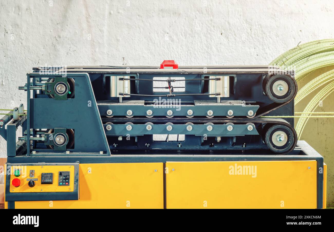 Equipment for production of plastic wires for construction. Machine ...