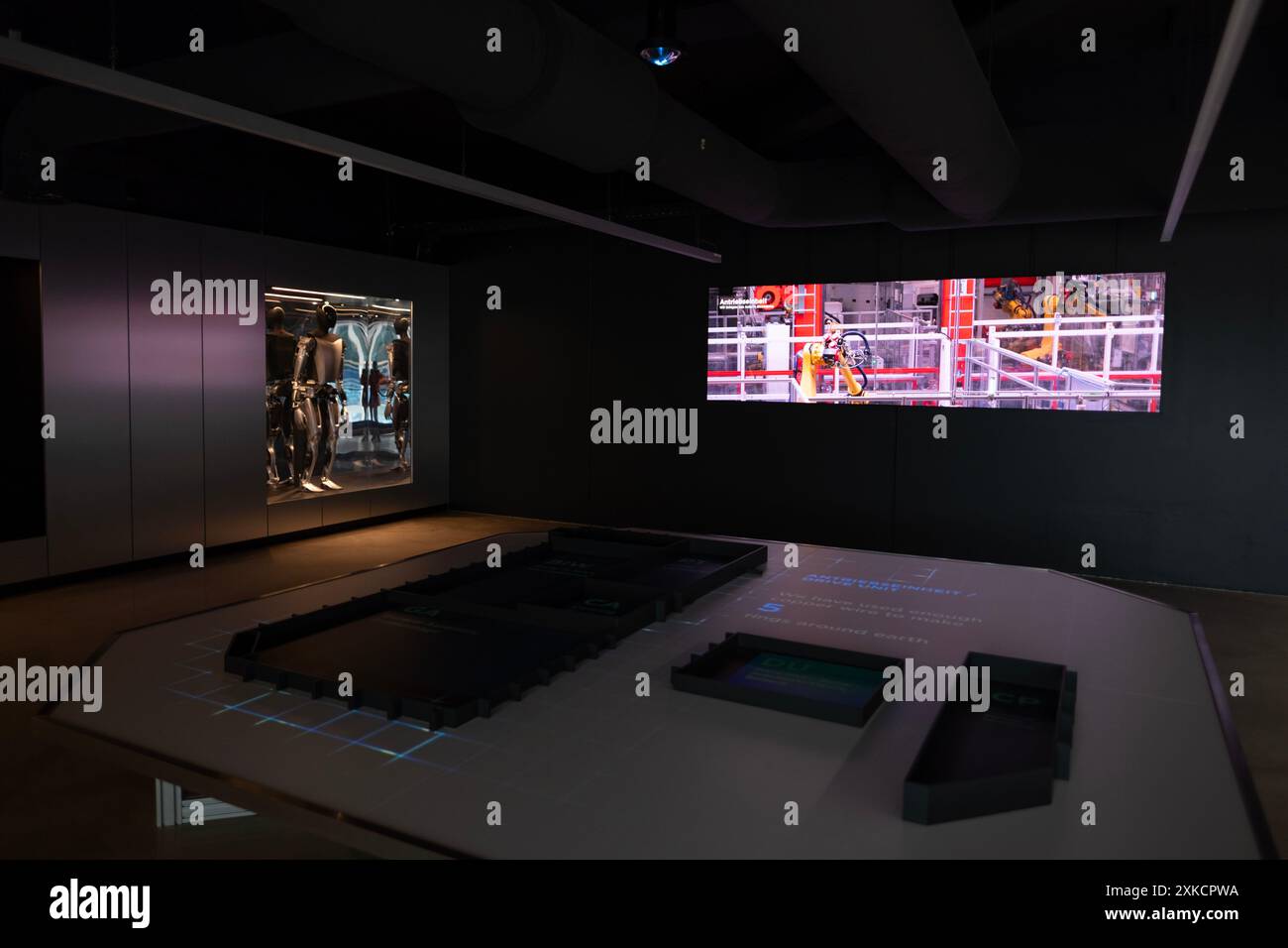 Tesla Bot Optimus robotic in Gigafactory Berlin-Brandenburg lobby ...