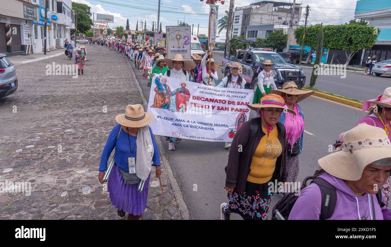 Pilgrim Women Continue Journey heading to the Basilica of Guadalupe ...