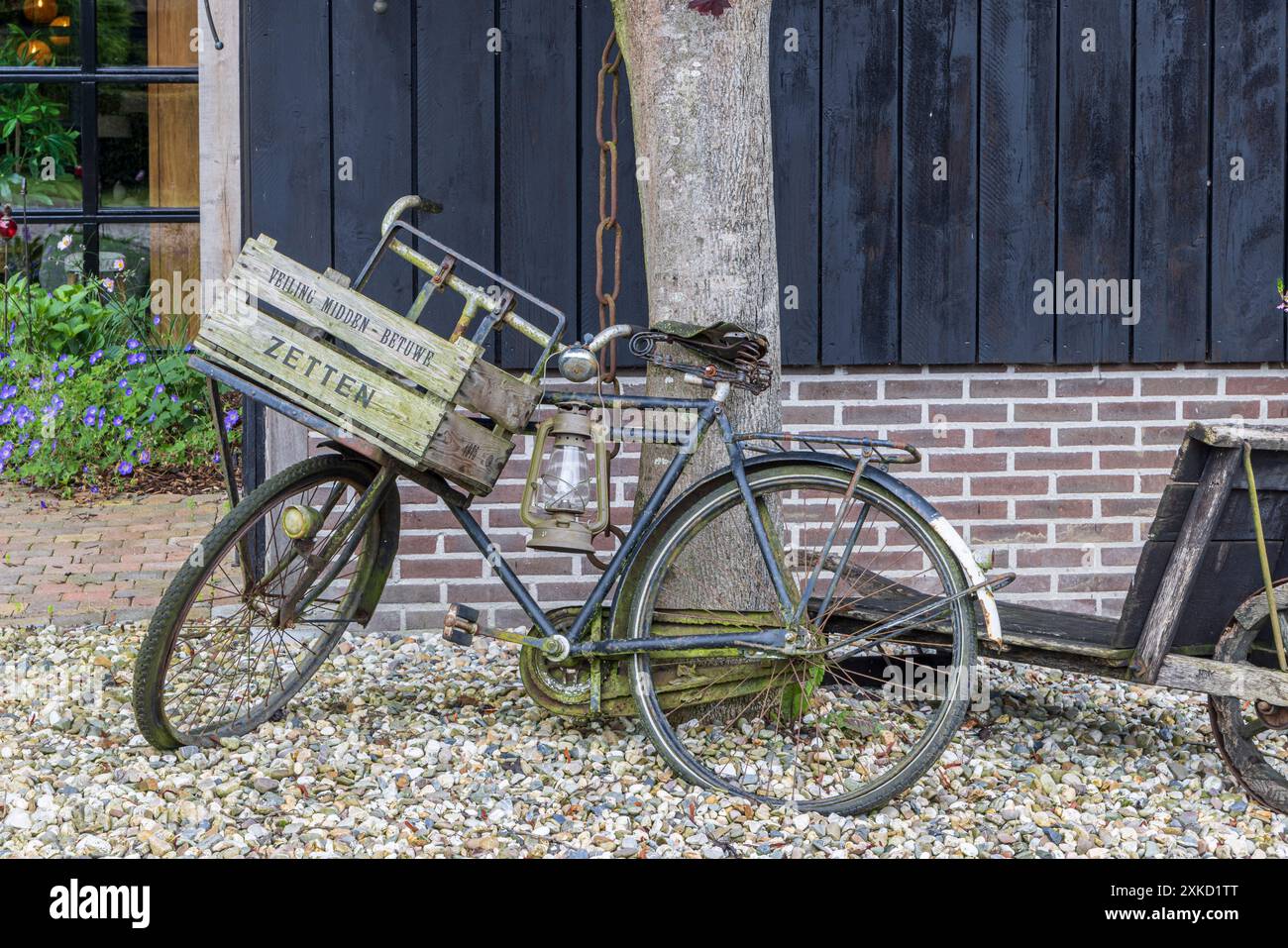 Old dutch style farm house hi-res stock photography and images - Alamy