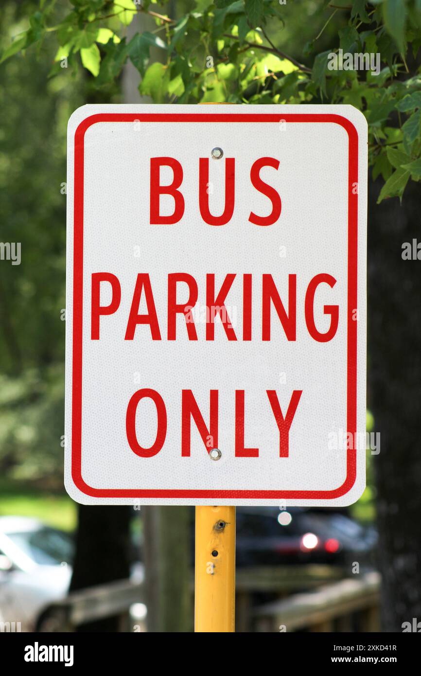 Bus parking only sign Stock Photo - Alamy