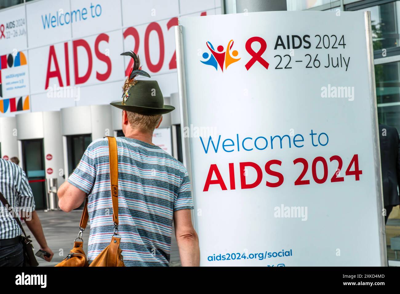 AIDS 2024, Internationale AIDS-Konferenz, Messebesucher am Eingang zum ...