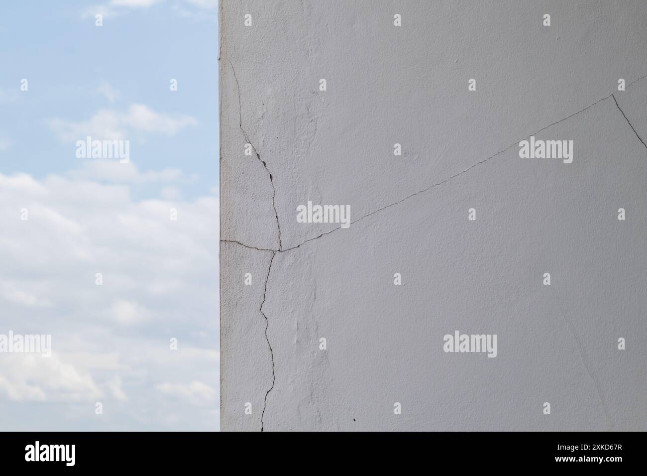 High-rise building structure wall cracks due to non-standard ...