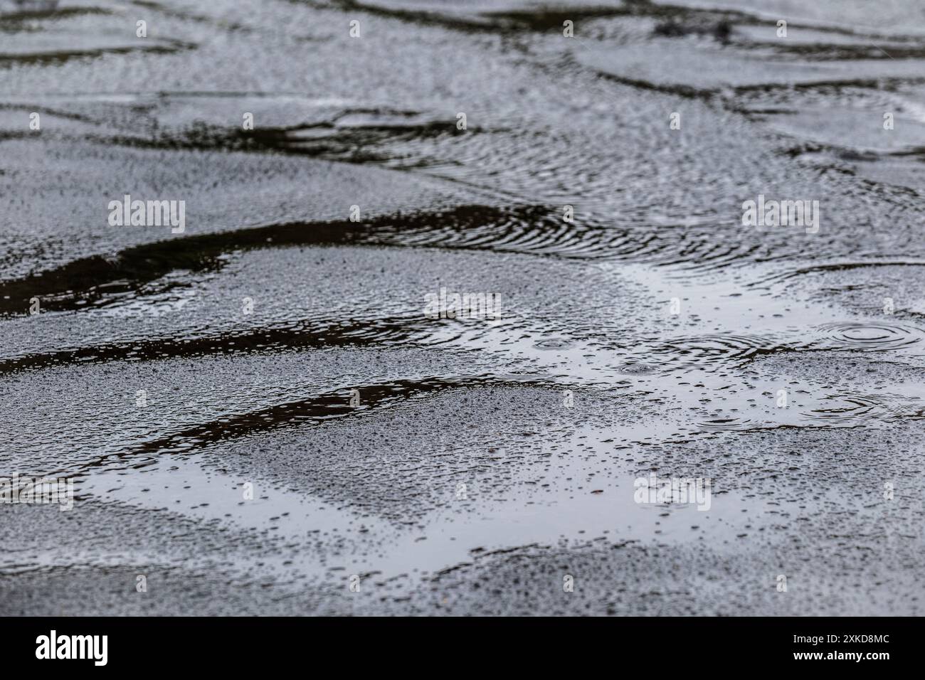 Around the Loftsalahellir cave and in the cave - Dark volcanic sand ...