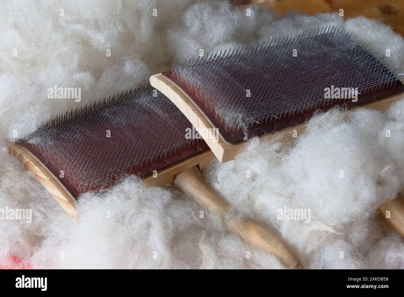 Hand wool cards hi-res stock photography and images - Alamy