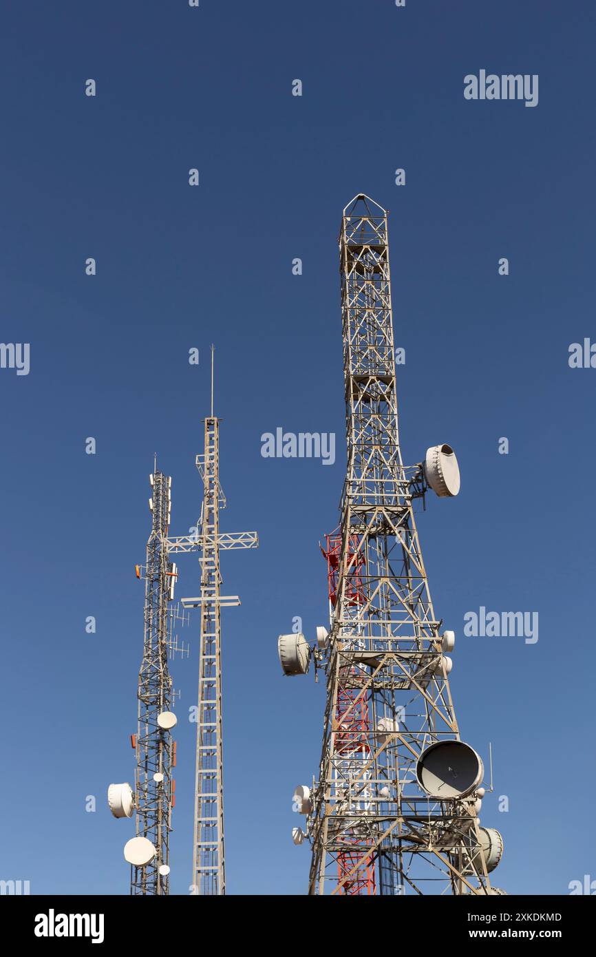 Tall antennas hi-res stock photography and images - Alamy