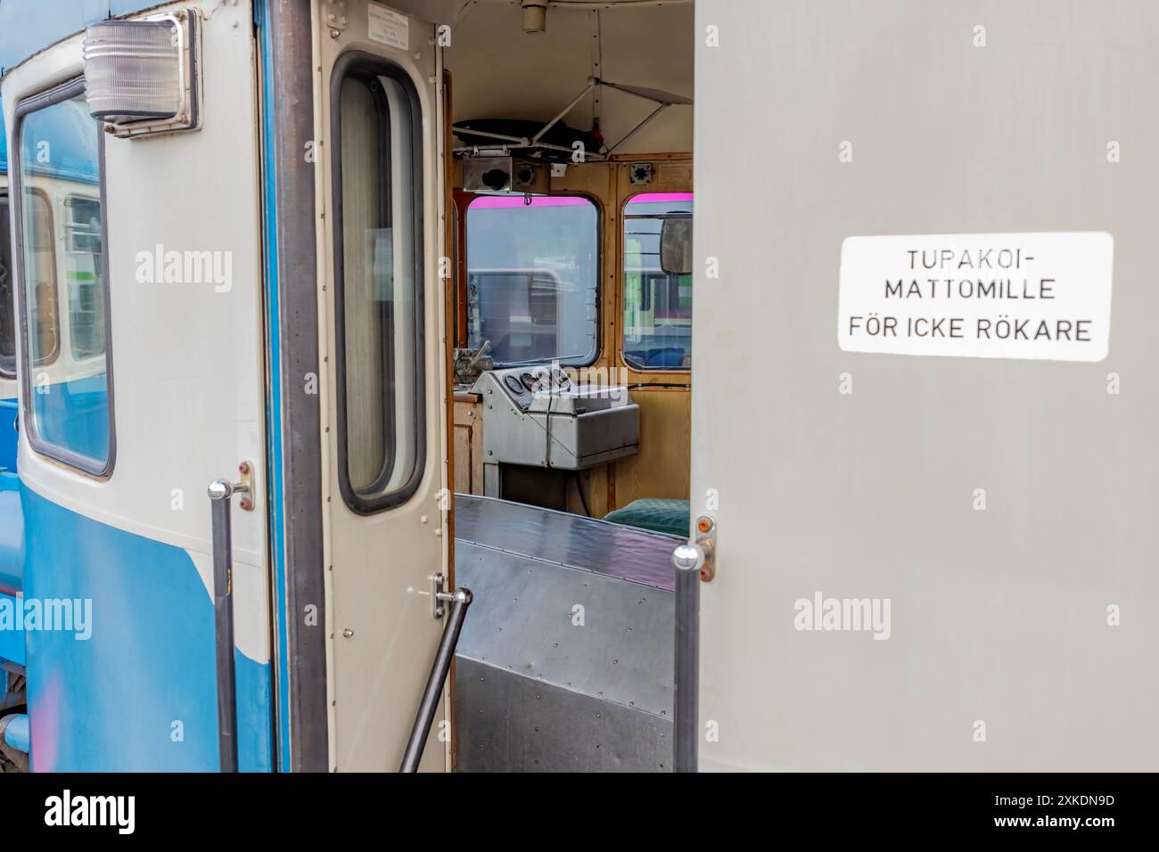 Tupakoimattomille hi-res stock photography and images - Alamy