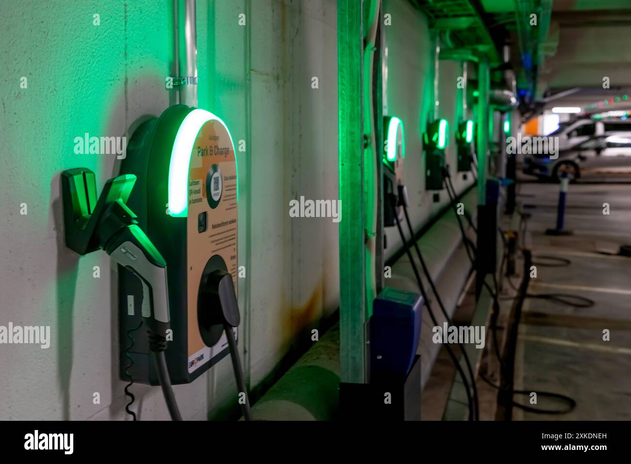 Autopay hi-res stock photography and images - Alamy