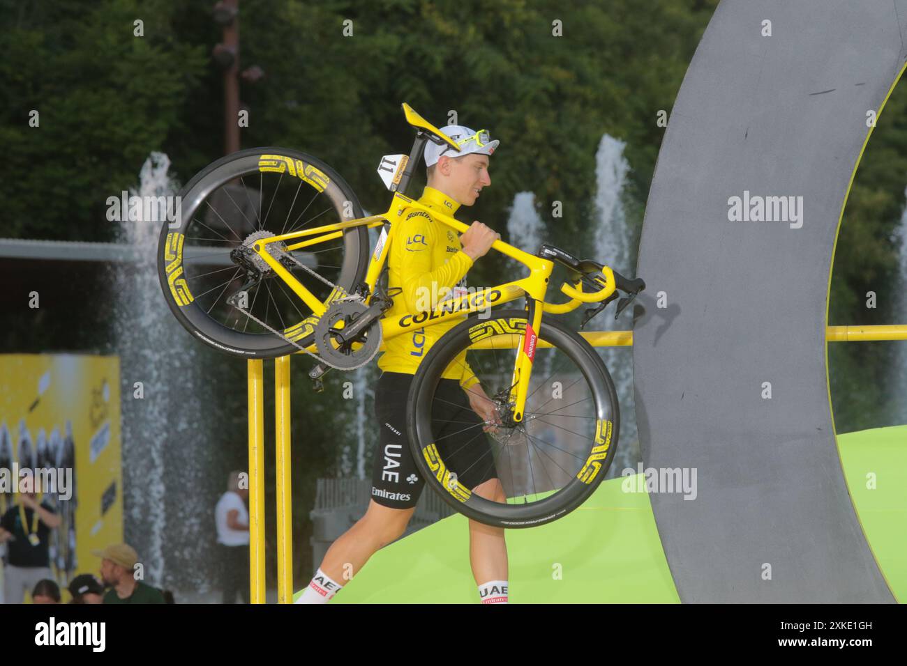 Tadej Pogacar takes to podium in Nice having won his 3rd Tour de France ...