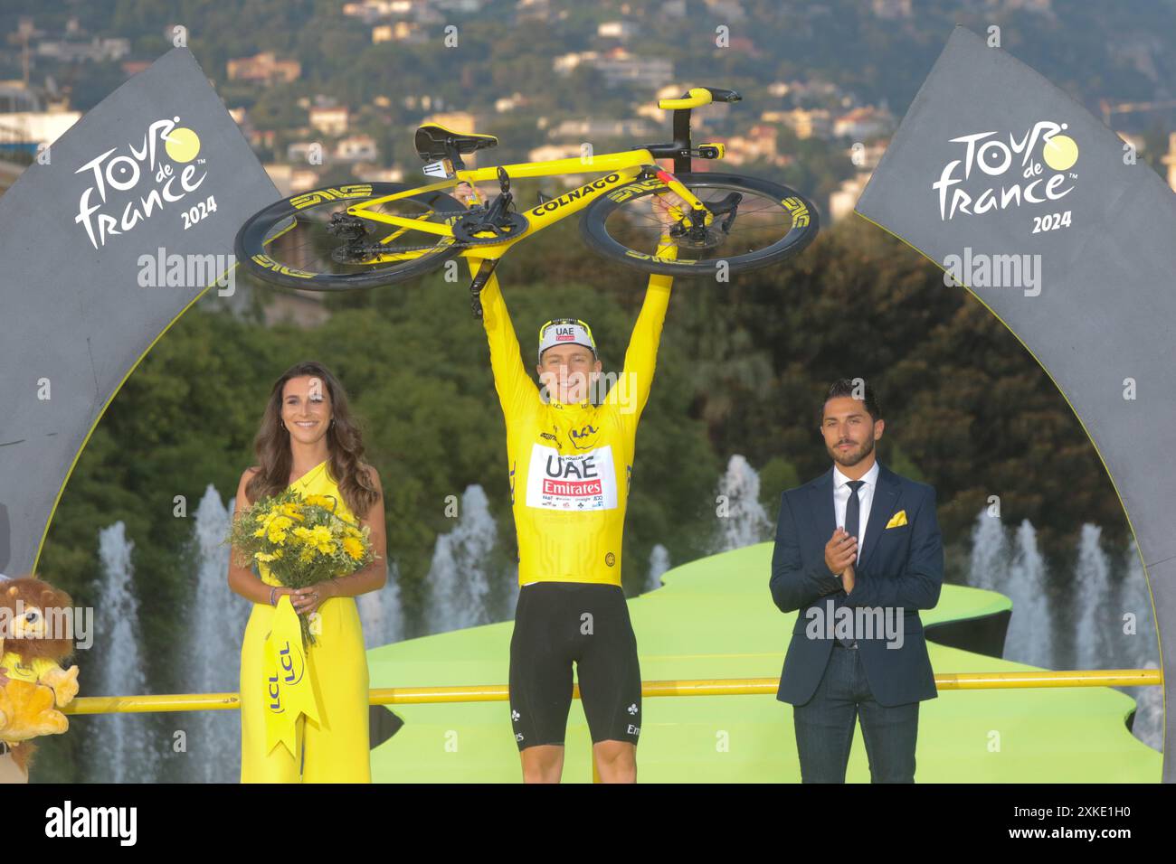 Tadej Pogacar has special yellow Colnago at final podium Tour de France ...