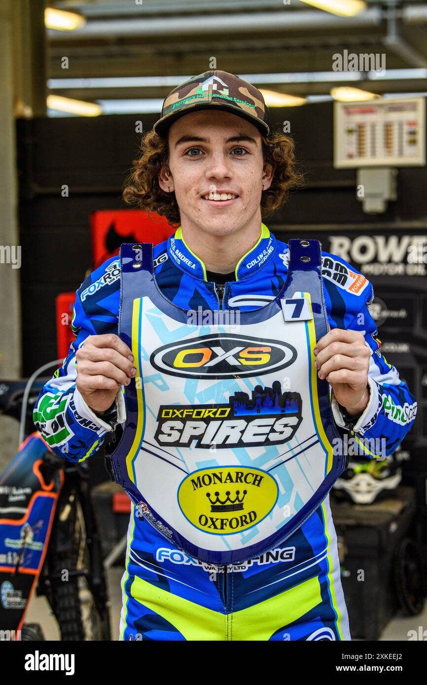 Oxford Spires' Luke Killeen with his Spires race jacket during the Rowe ...