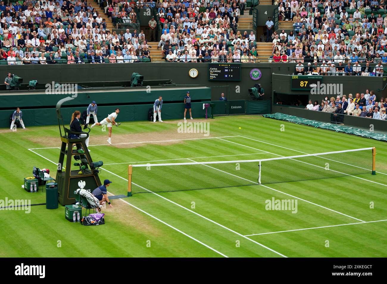 Carlos alcaraz wimbledon 2024 hi-res stock photography and images - Alamy