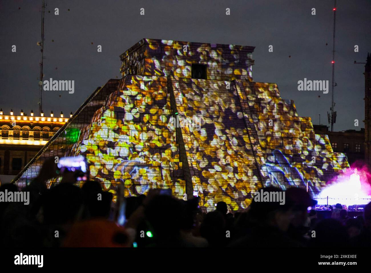 Piramide kukulkan chichen itza hi-res stock photography and images - Alamy