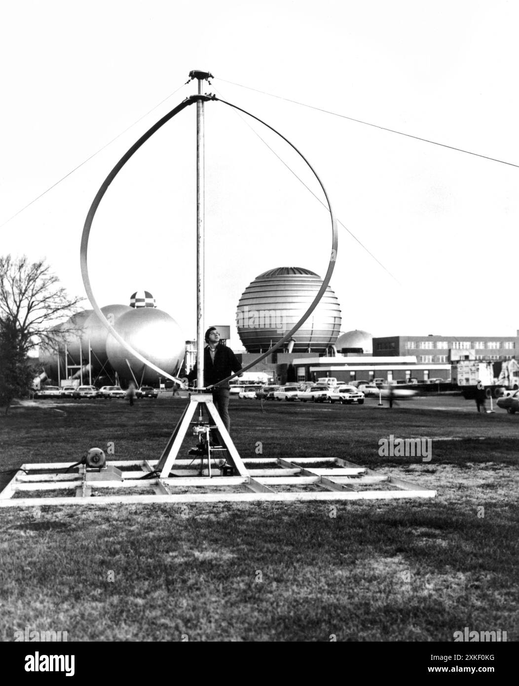 Hampton, Virginia 1974 NASA's experimental vertical axis windmill for ...