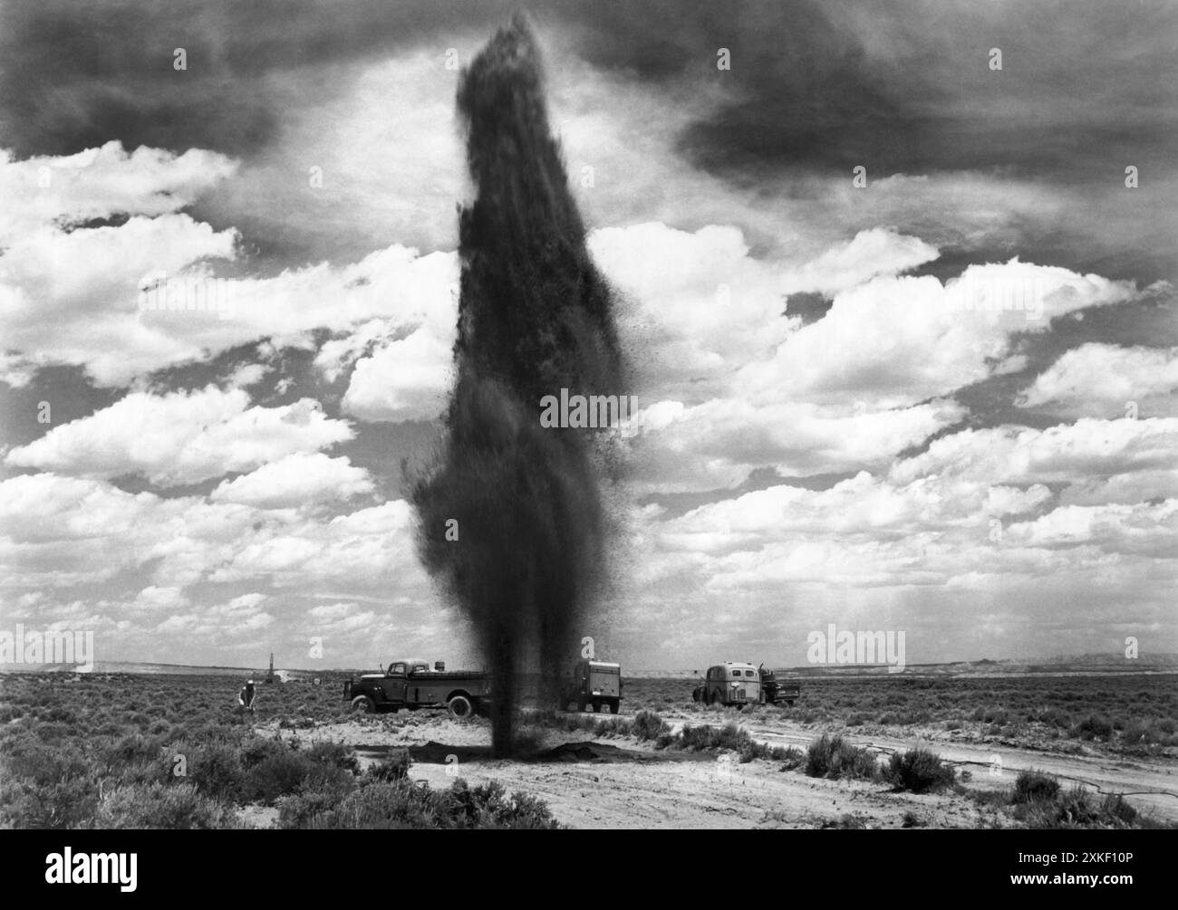 Oil rocks Black and White Stock Photos & Images - Alamy