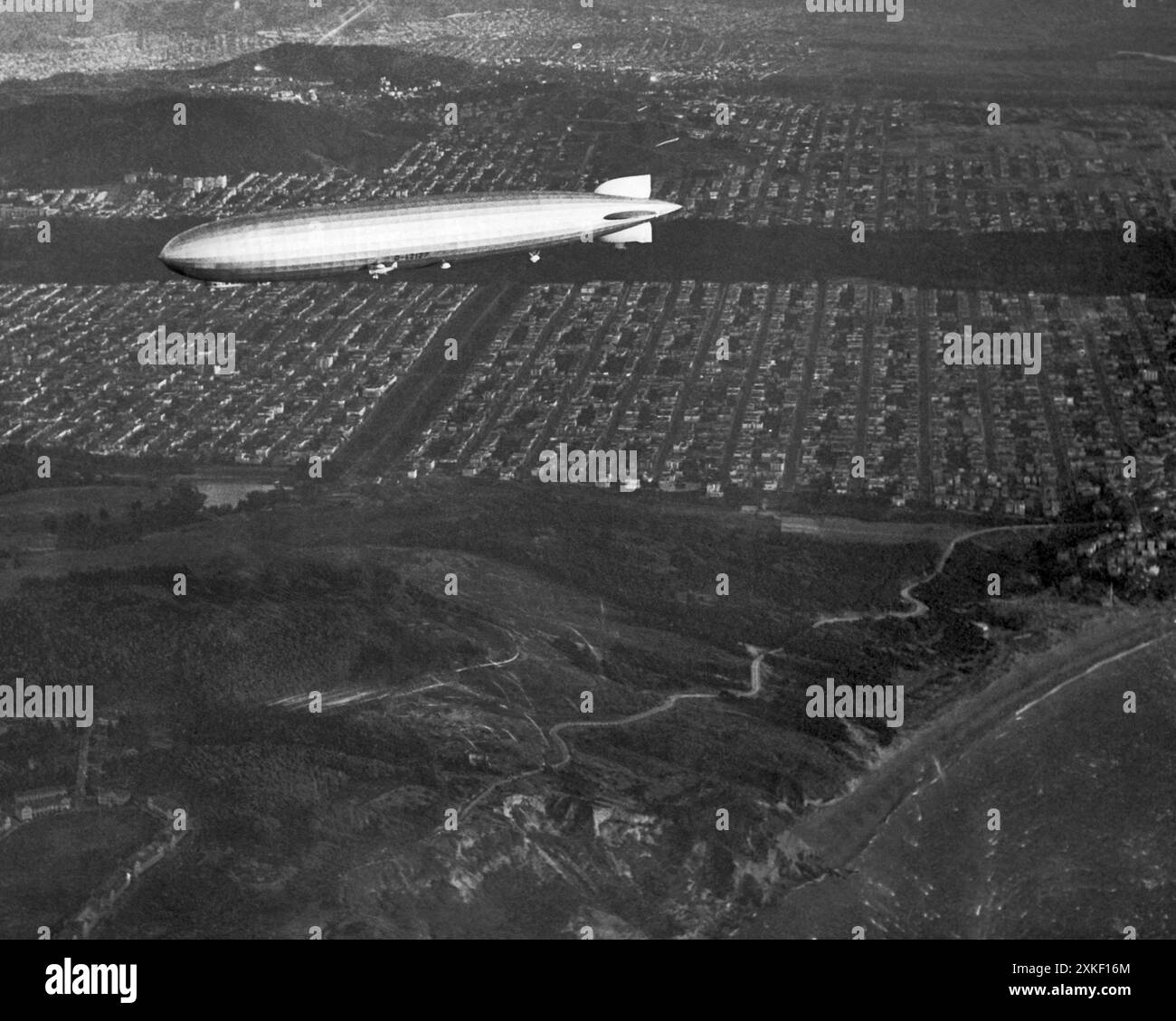San Francisco, California August 25, 1929 The LZ-127 German dirigible ...