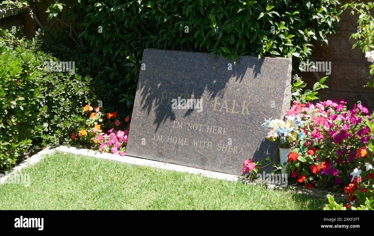 Los Angeles, California, USA 22nd July 2024 Actor Peter Falk Grave at ...