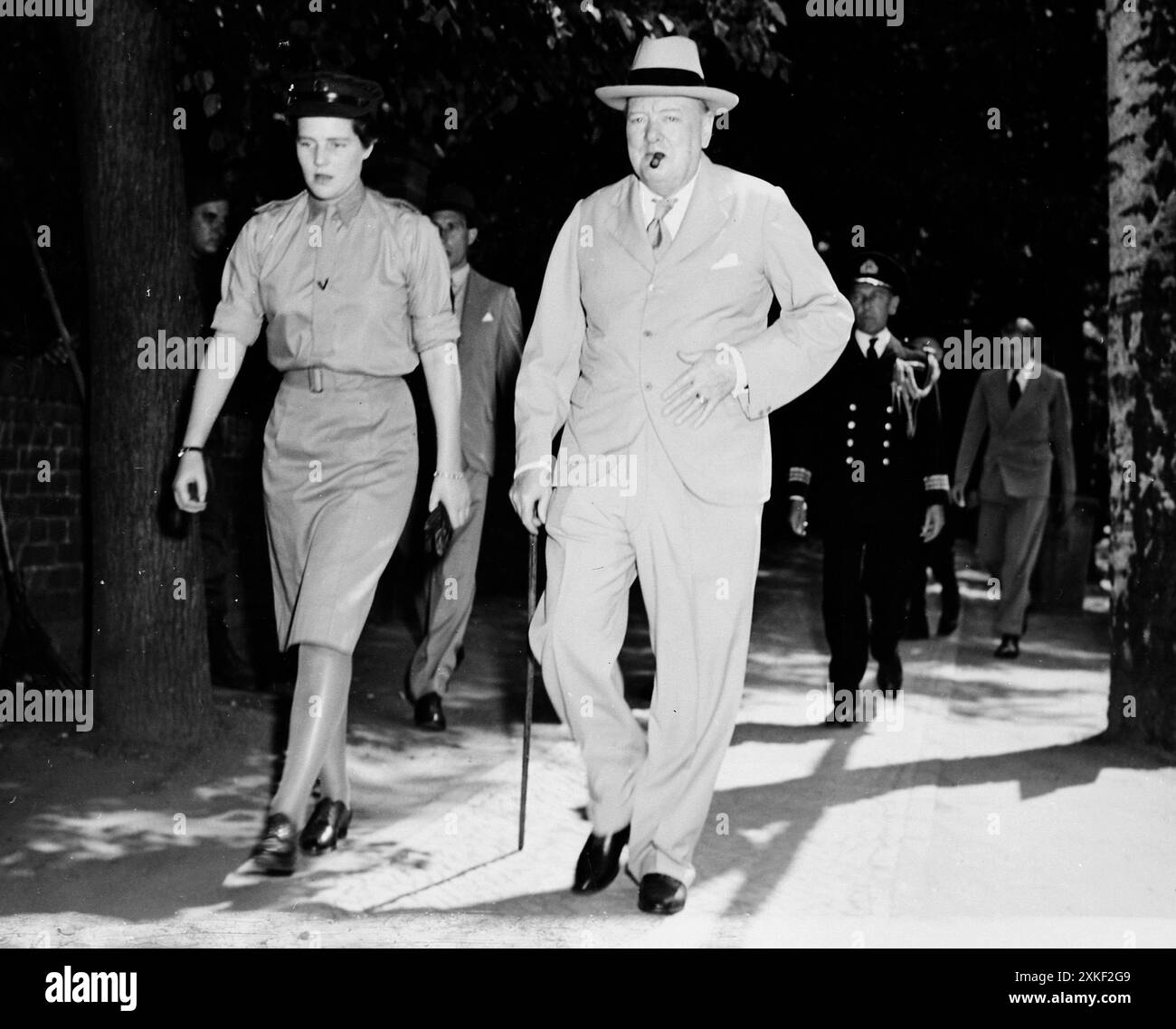 Women ats ww2 hi-res stock photography and images - Alamy