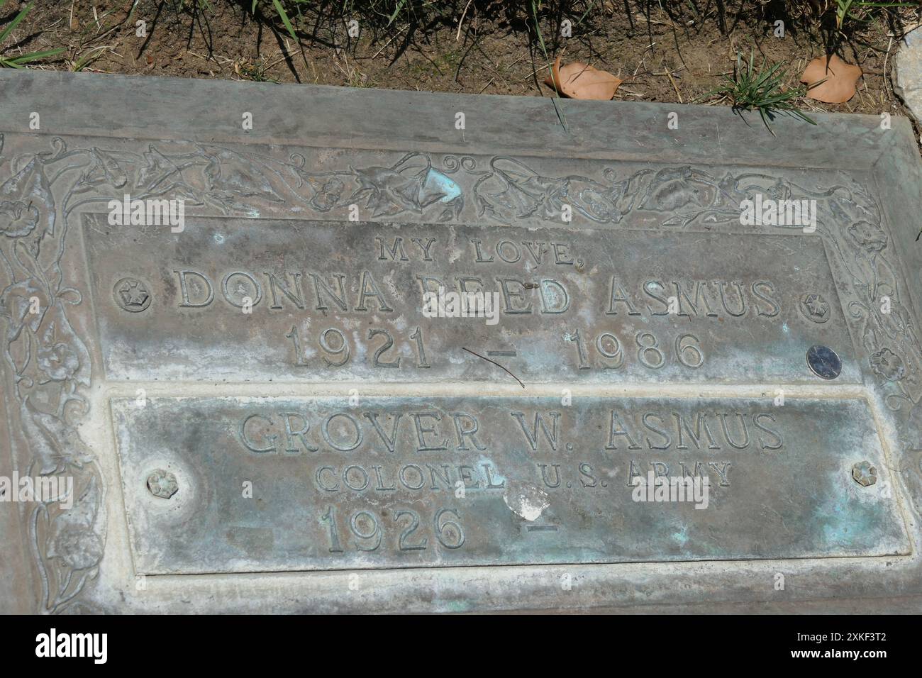 Actress donna reed hi-res stock photography and images - Alamy