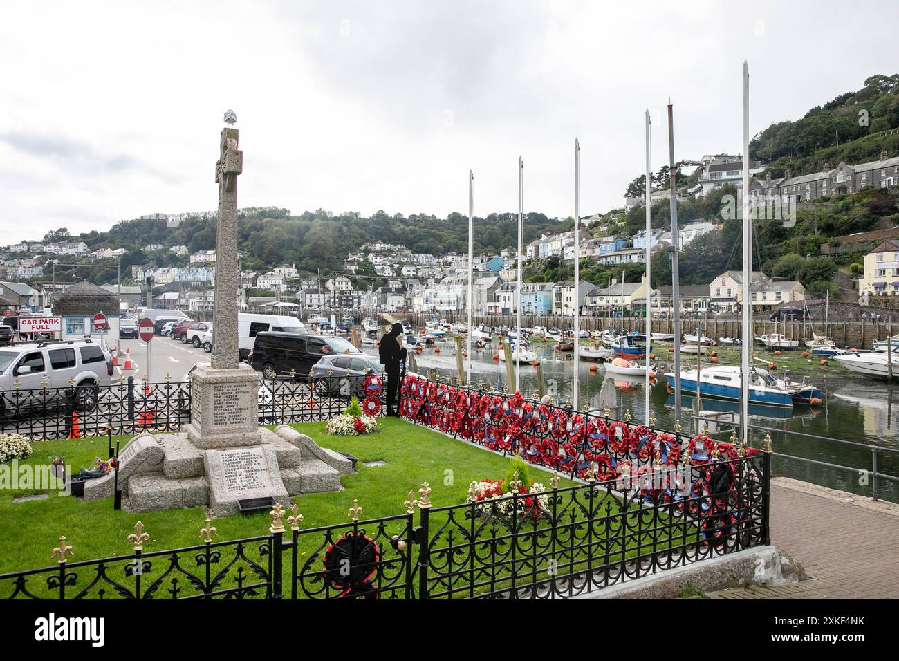 Looe Cornwall, Cornish coastal town with Great War monument and ...