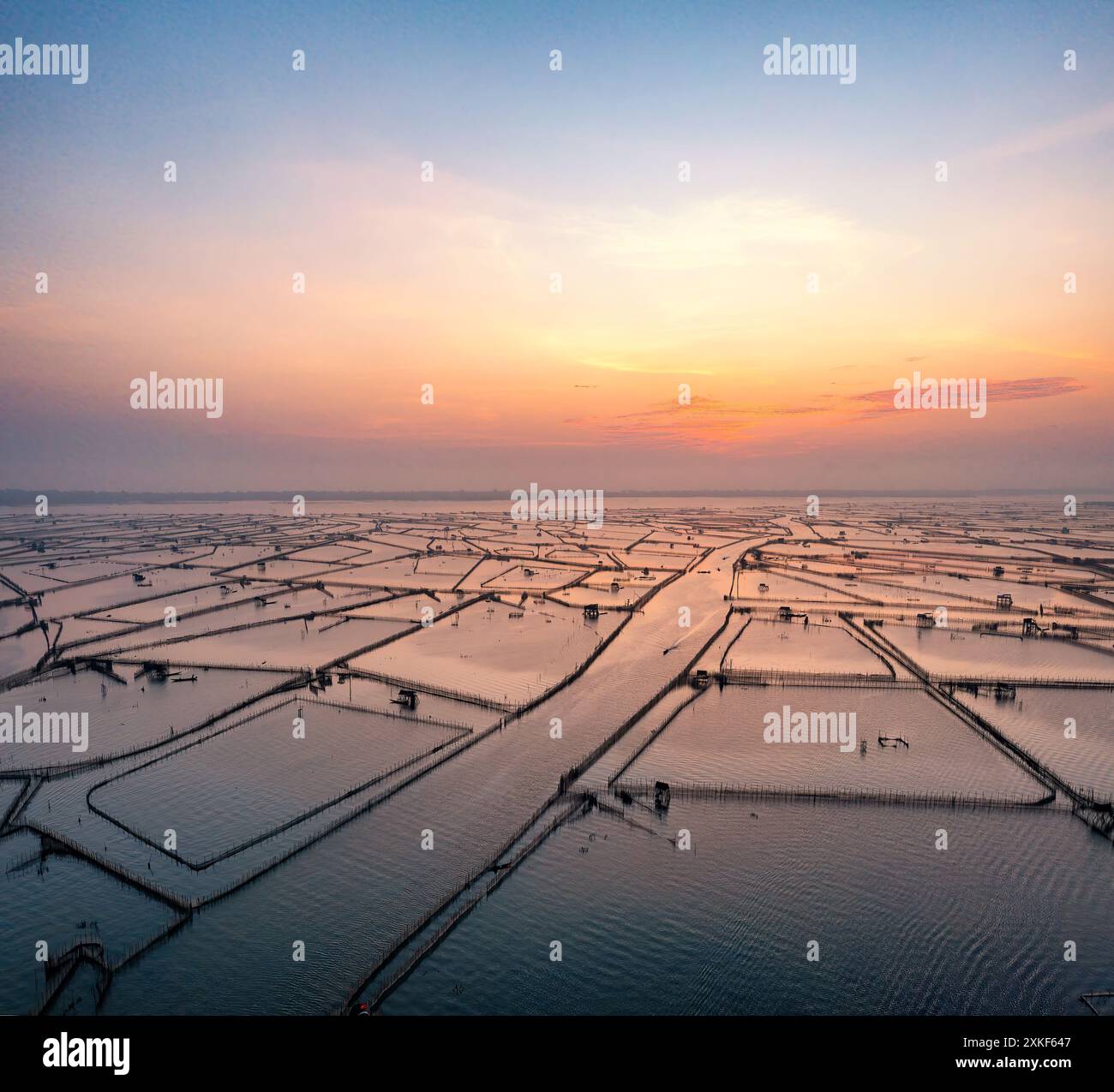 Chuon Lagoon, Hue belongs to the largest lagoon system in Vietnam ...