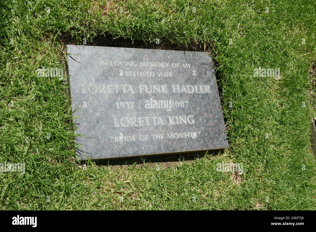 Los Angeles, California, USA 22nd July 2024 Actress Loretta King Hadler Grave at Pierce Brothers ...