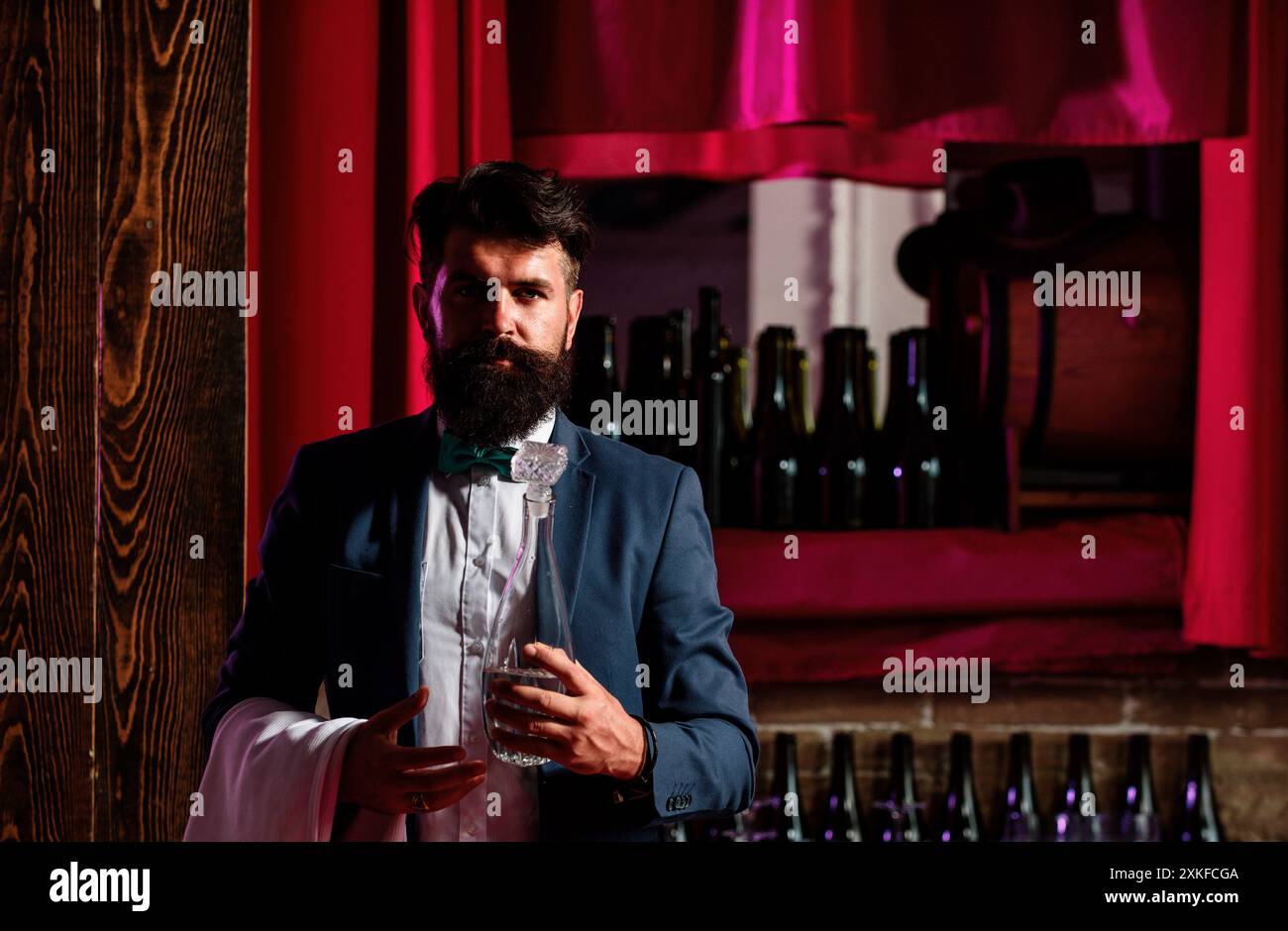 Male cocktail waiter in classic hi-res stock photography and images - Alamy