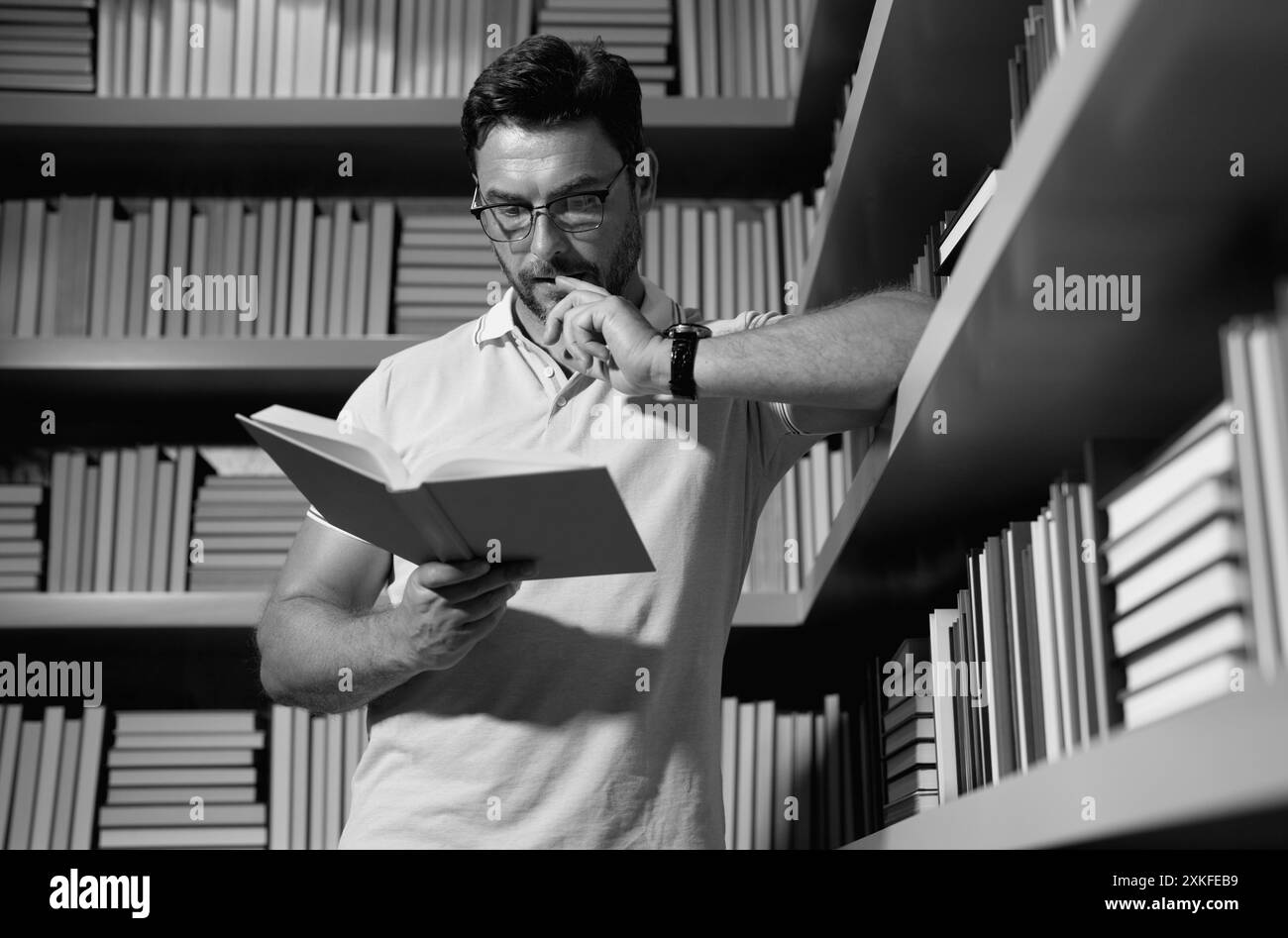 Teachers day. Teacher tutor in school classroom. Knowledge, education ...