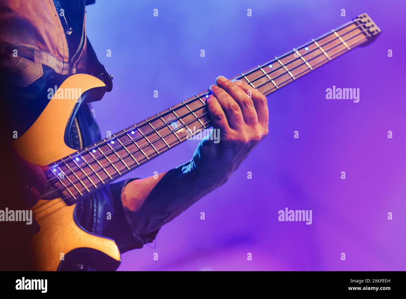 Bassist playing hi-res stock photography and images - Alamy