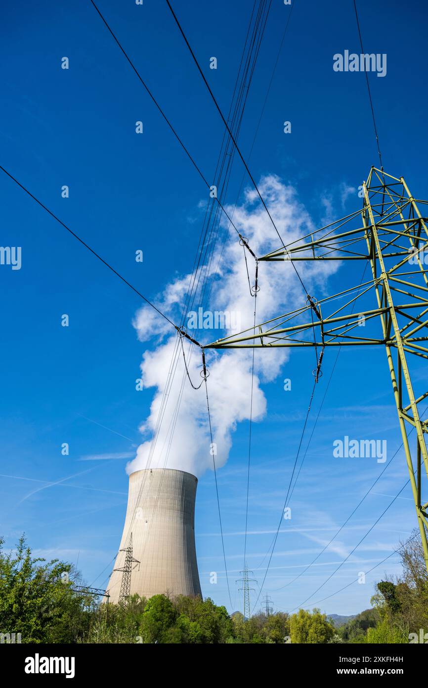 A cooling tower of the Goesgen / Gösgen nuclear power plant in ...