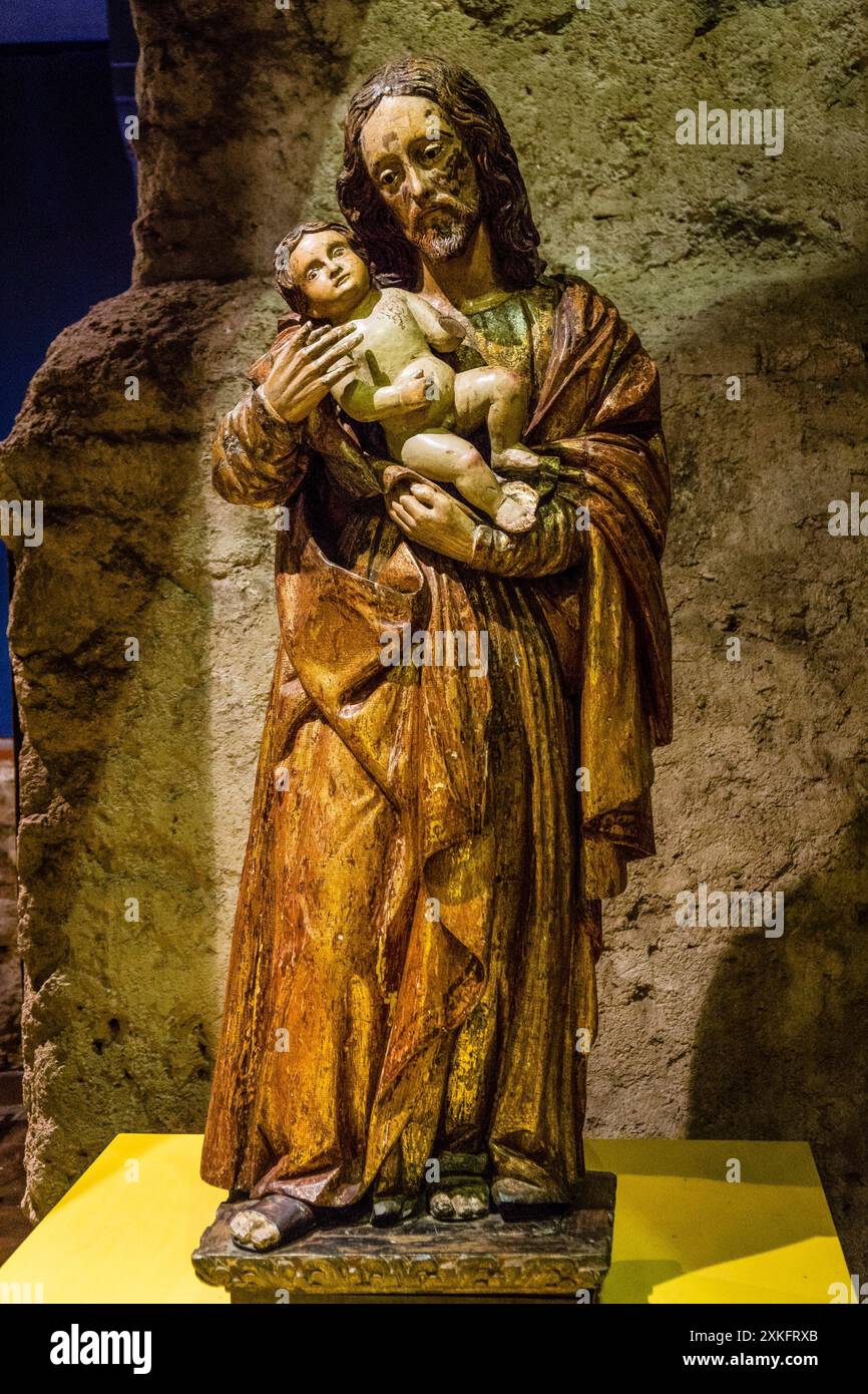 Saint Joseph with the child, wood carving, gilded, incarnated and ...