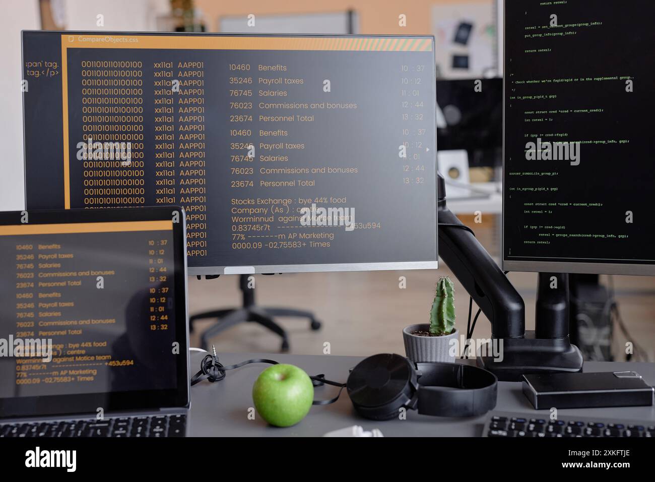 Empty agency office multiple monitors hi-res stock photography and images - Alamy