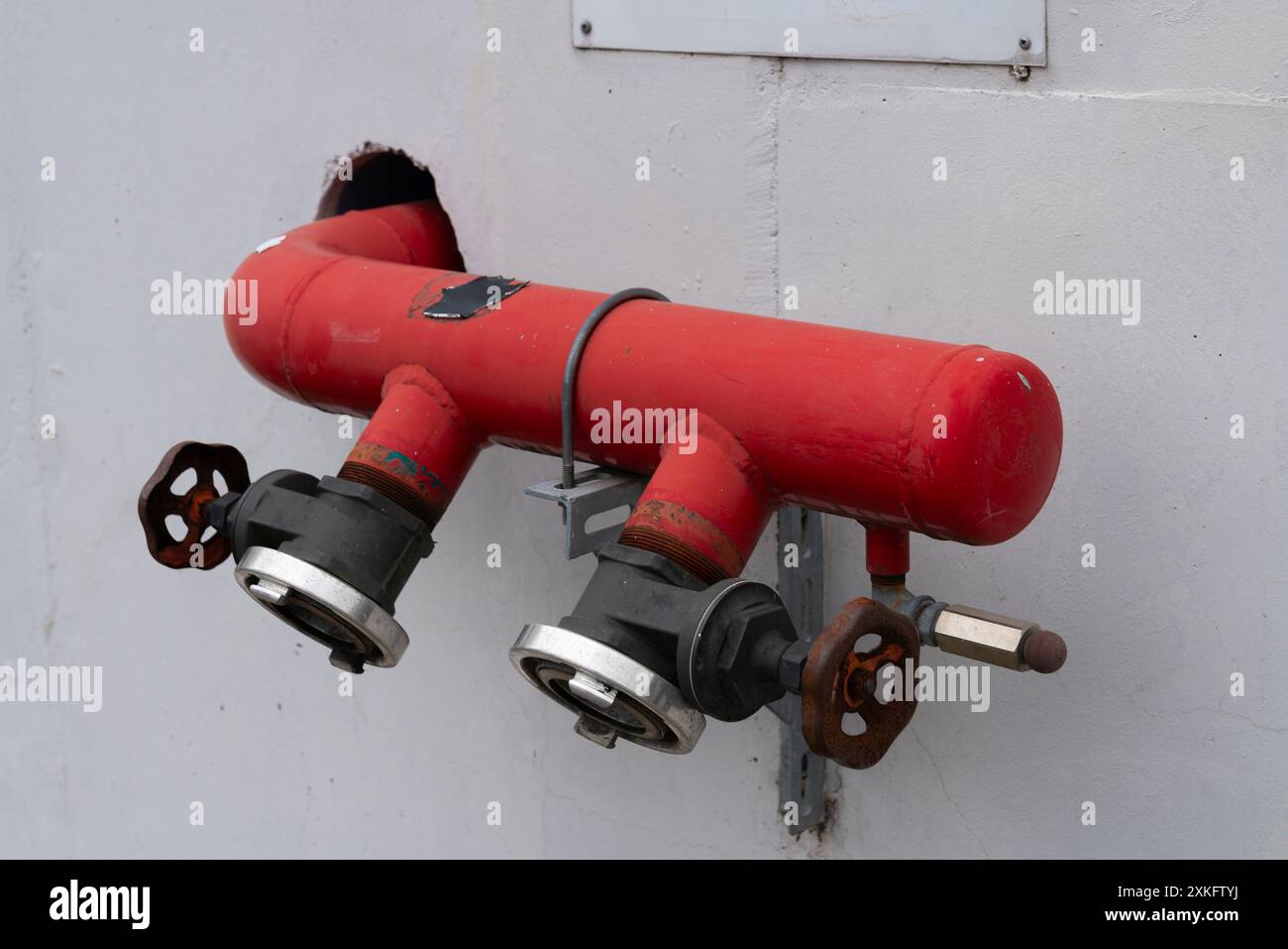 Wall mounted fire hydrant hi-res stock photography and images - Alamy