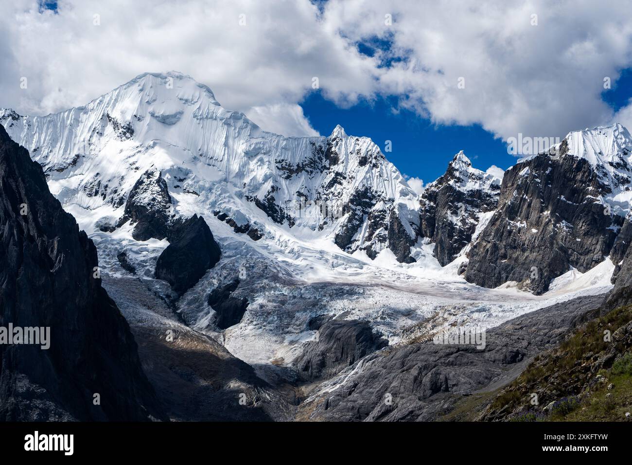 Beautiful andean mountain range hi-res stock photography and images - Alamy