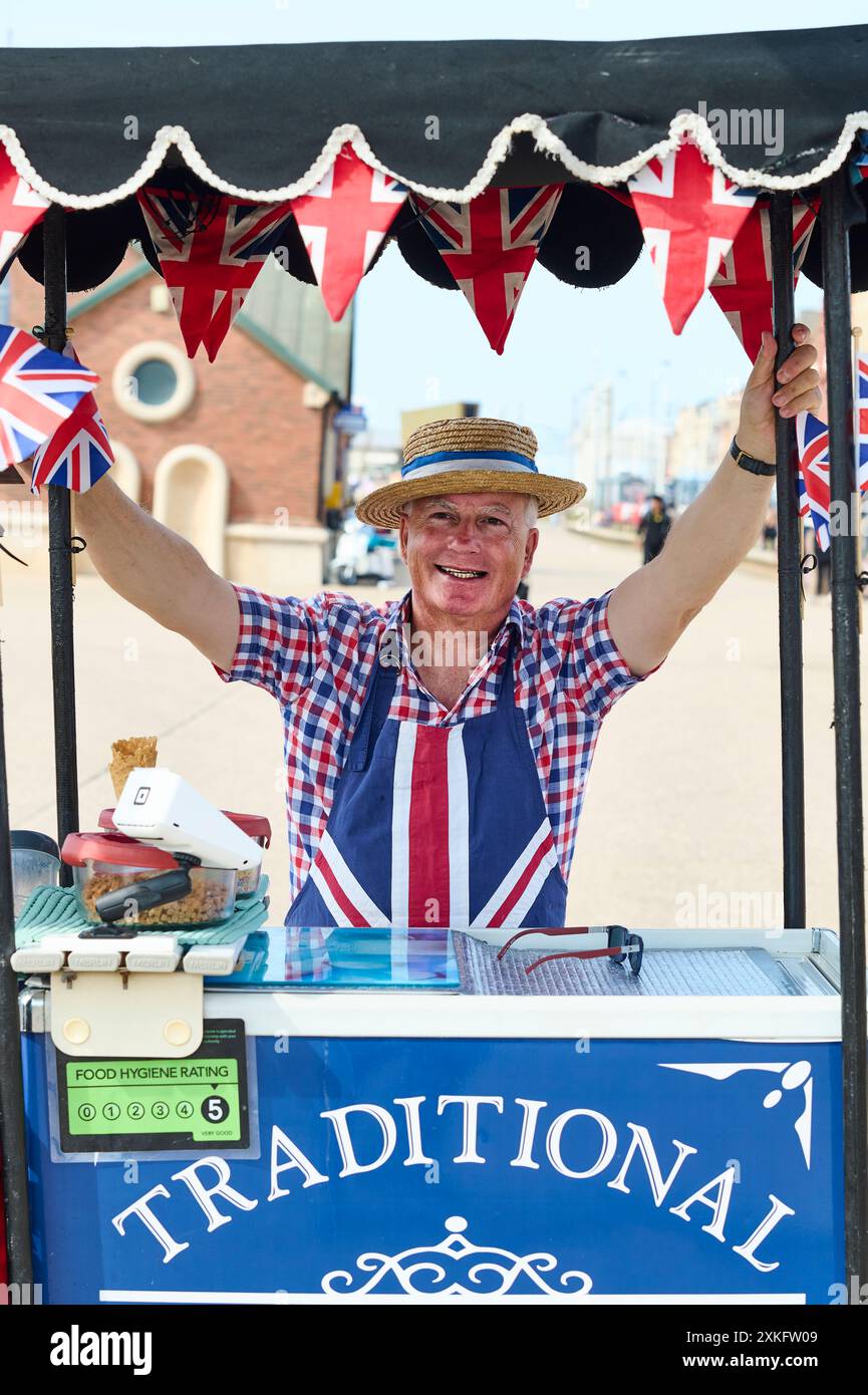 Ice cream seller on blackpool Promenade Stock Photo - Alamy