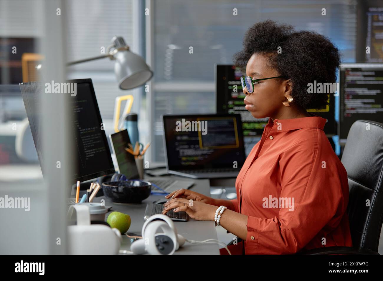 Female programmer concentrate hi-res stock photography and images - Alamy