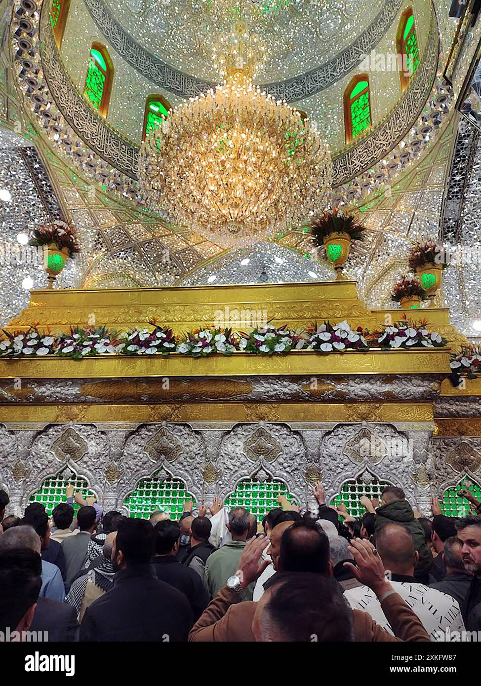 Iraq-Religion-Islam-Shiite. Pilgrims at the shrine of al-Husayn ...
