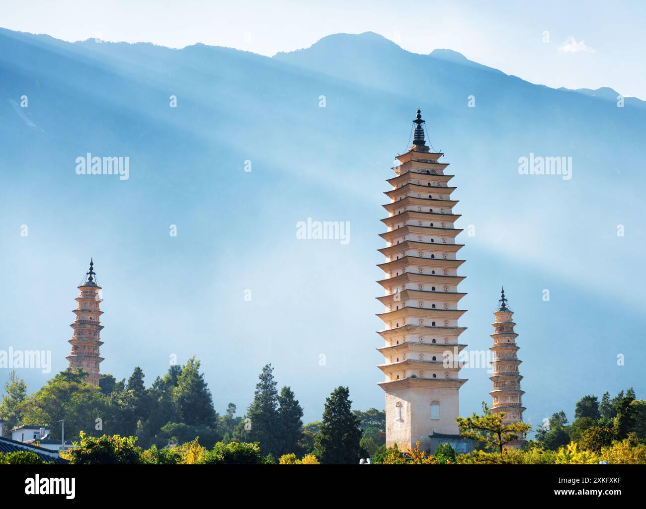Buddhist temple dali china hi-res stock photography and images - Alamy