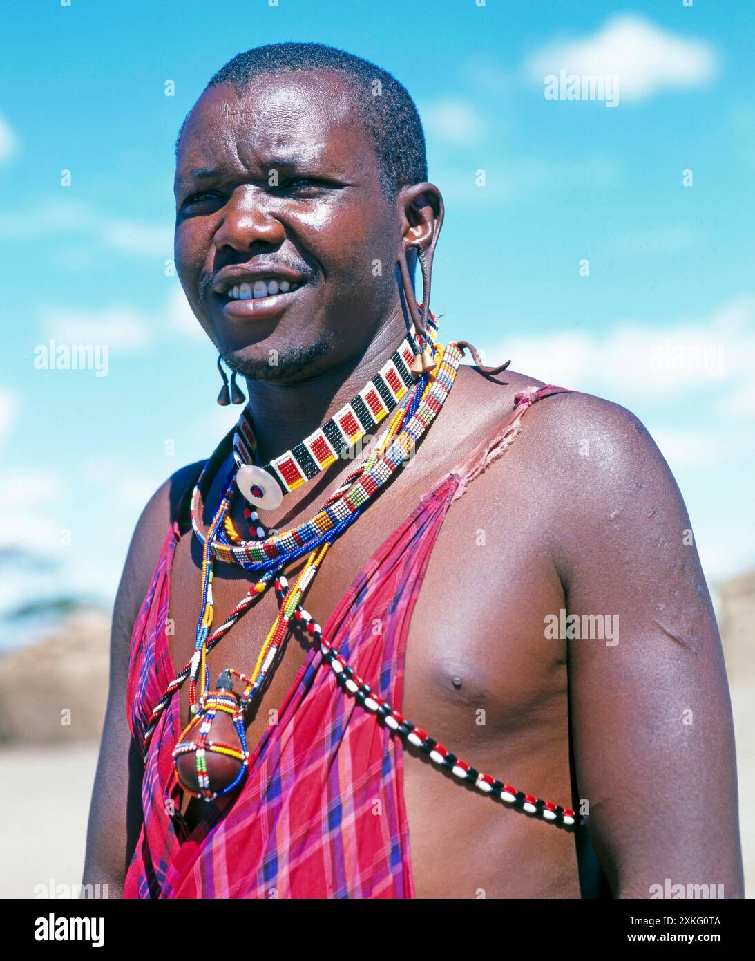 Masai haeuptling hi-res stock photography and images - Alamy