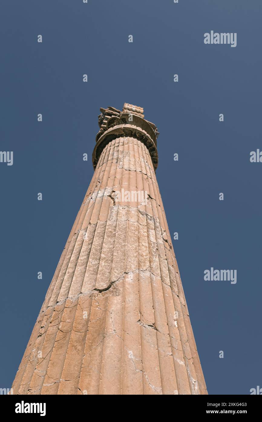 Construction site stone column hi-res stock photography and images - Alamy