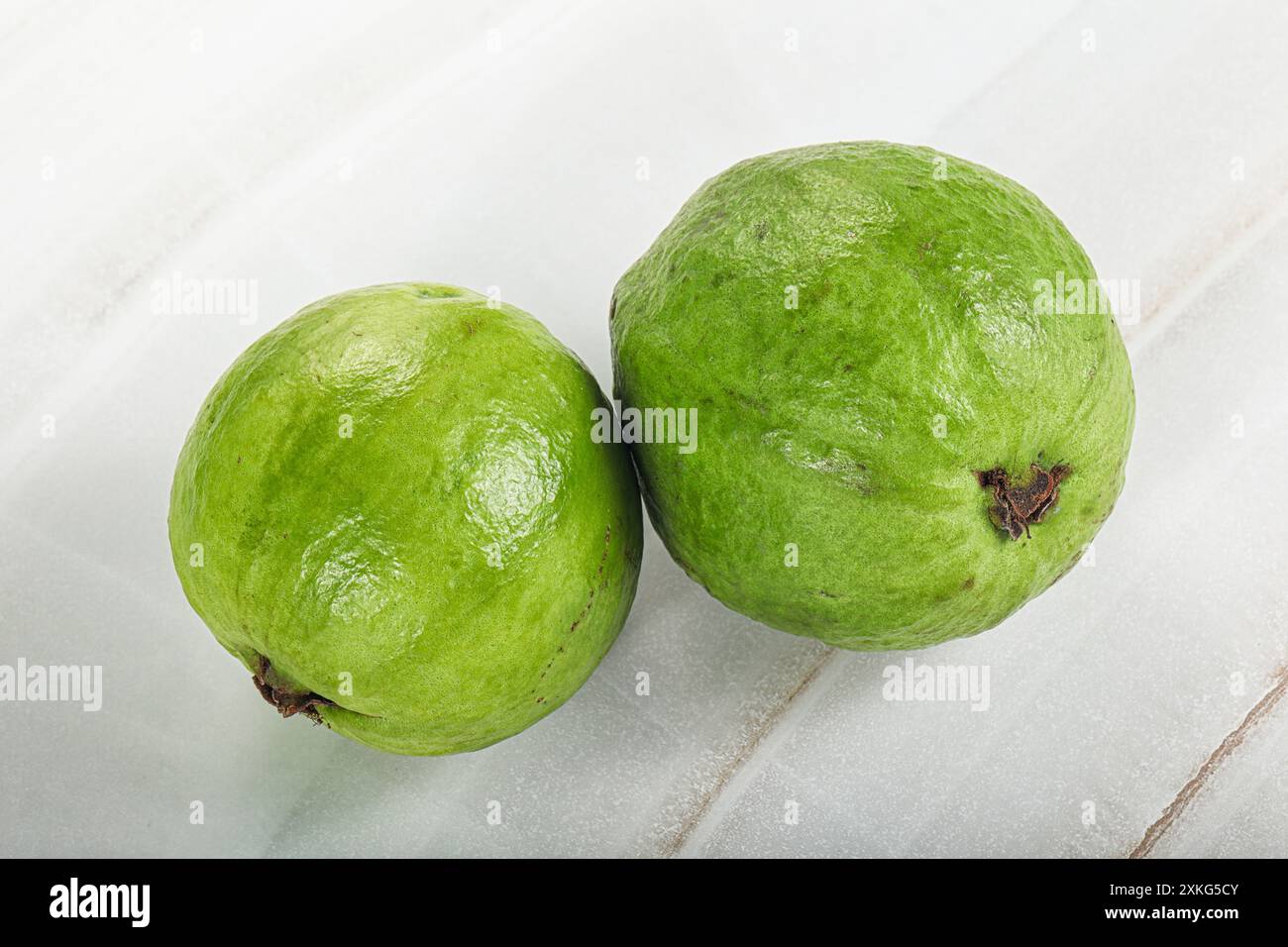 Fresh ripe green Guava tropical fruit Stock Photo - Alamy