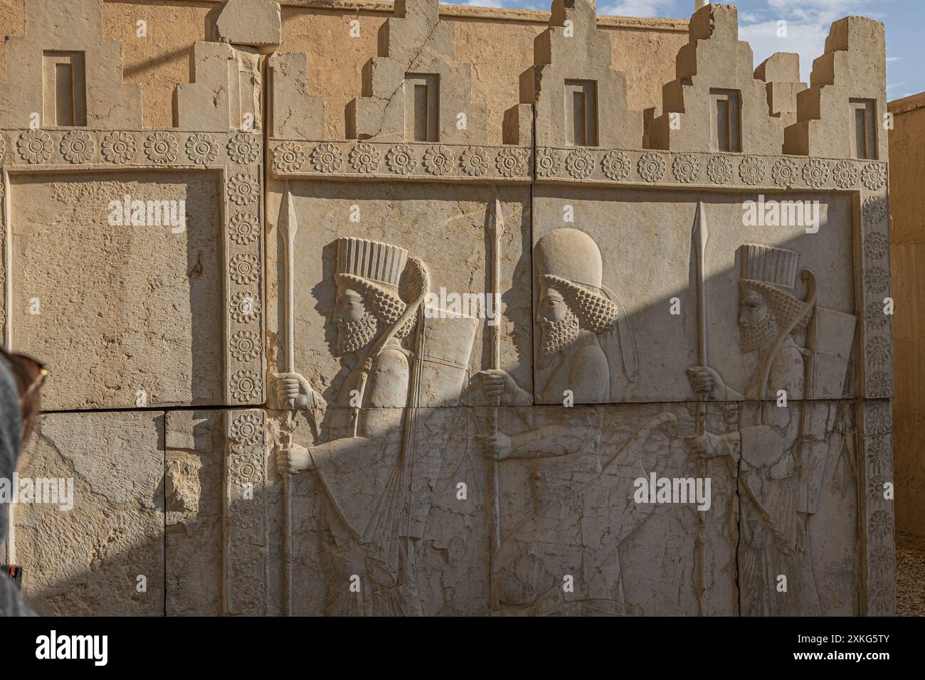 Relief persepolis hi-res stock photography and images - Alamy