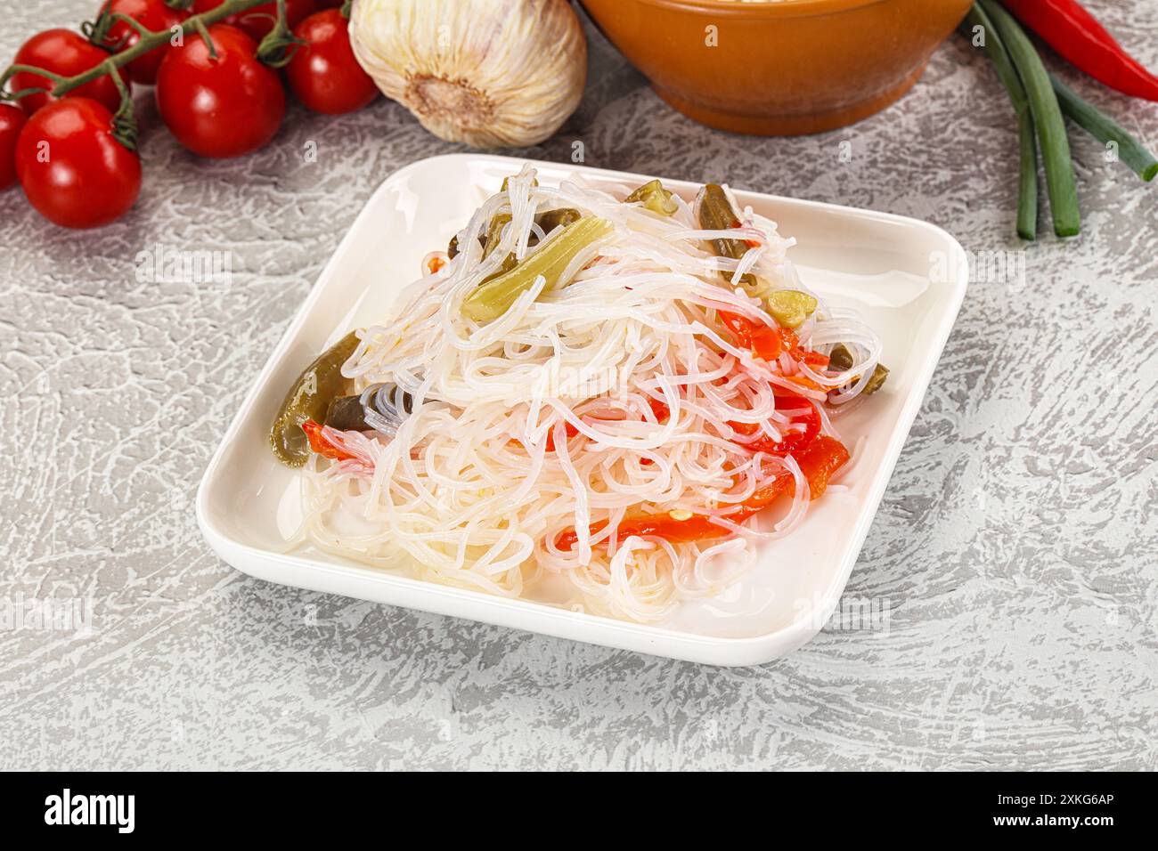 Asian cuisine - glass rice noodle with vegetables Stock Photo - Alamy