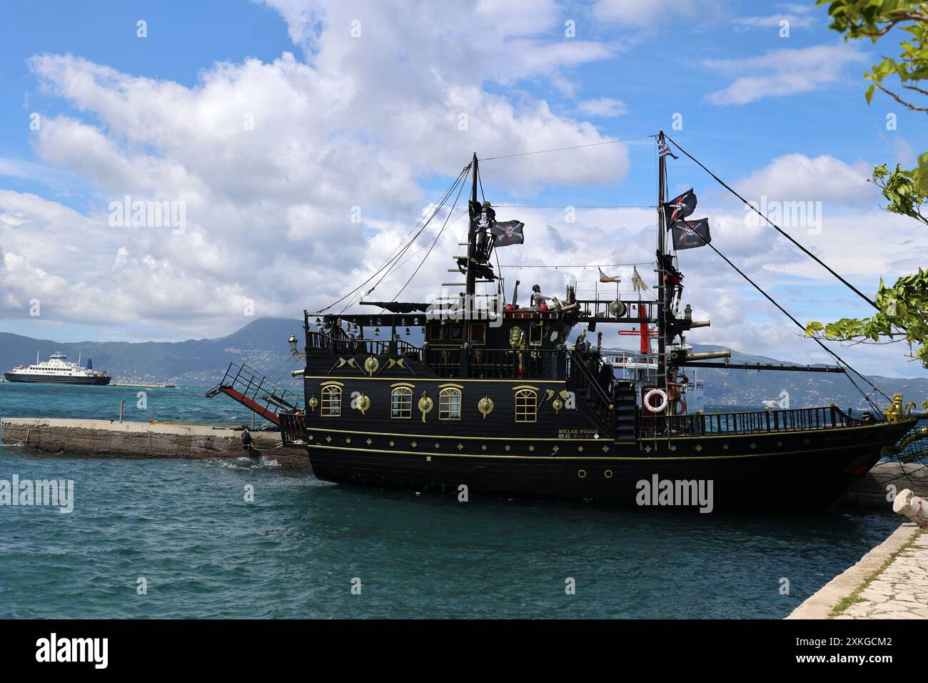 Pirate ship attraction cruise sailing hi-res stock photography and ...
