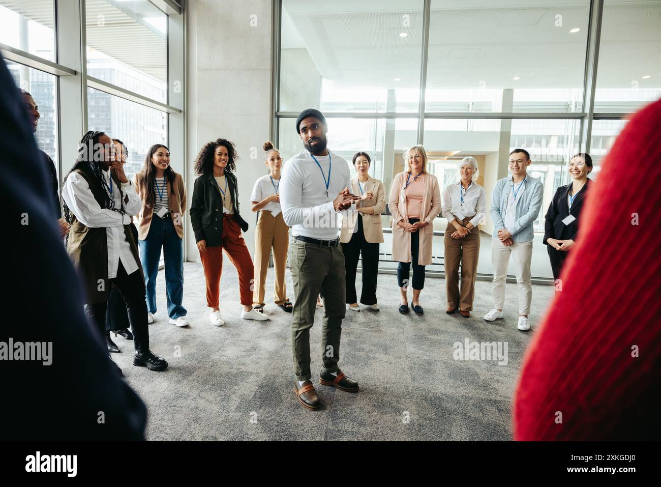 Team building exercise business hi-res stock photography and images - Alamy