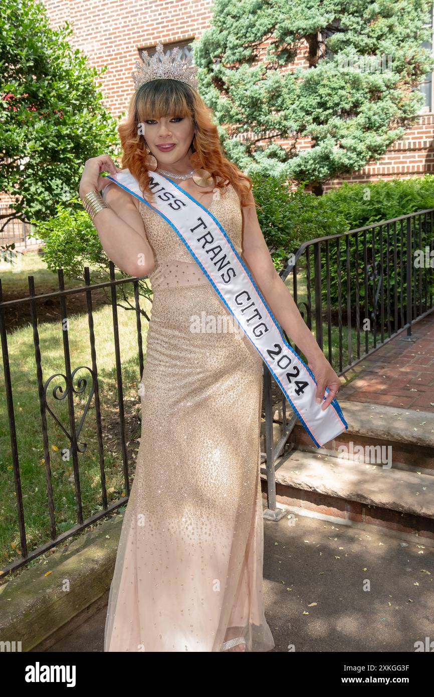 Miss america crown hi-res stock photography and images - Alamy