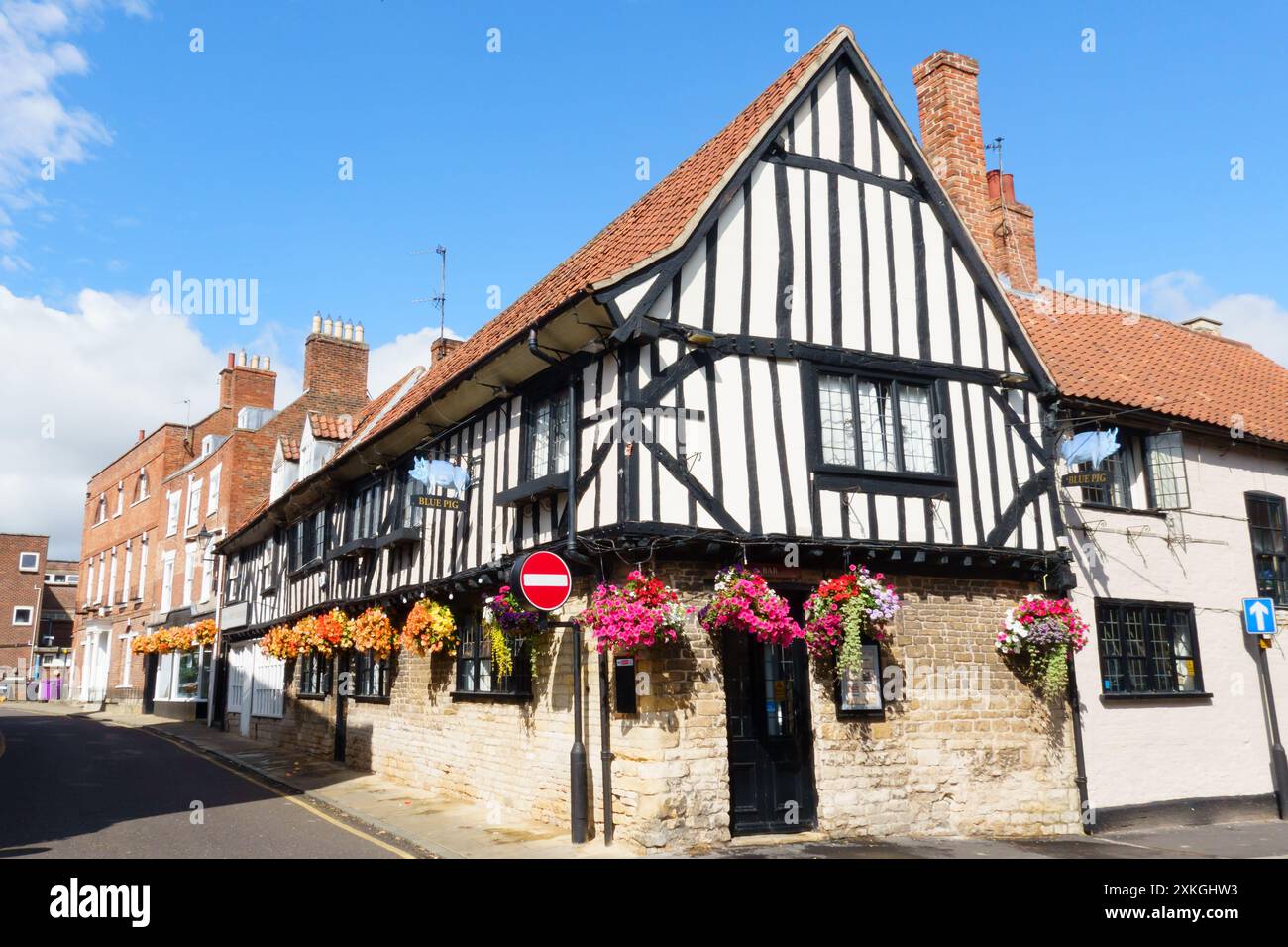 The Blue Pig pub, Vine Street, Grantham, Lincolnshire, England Stock ...