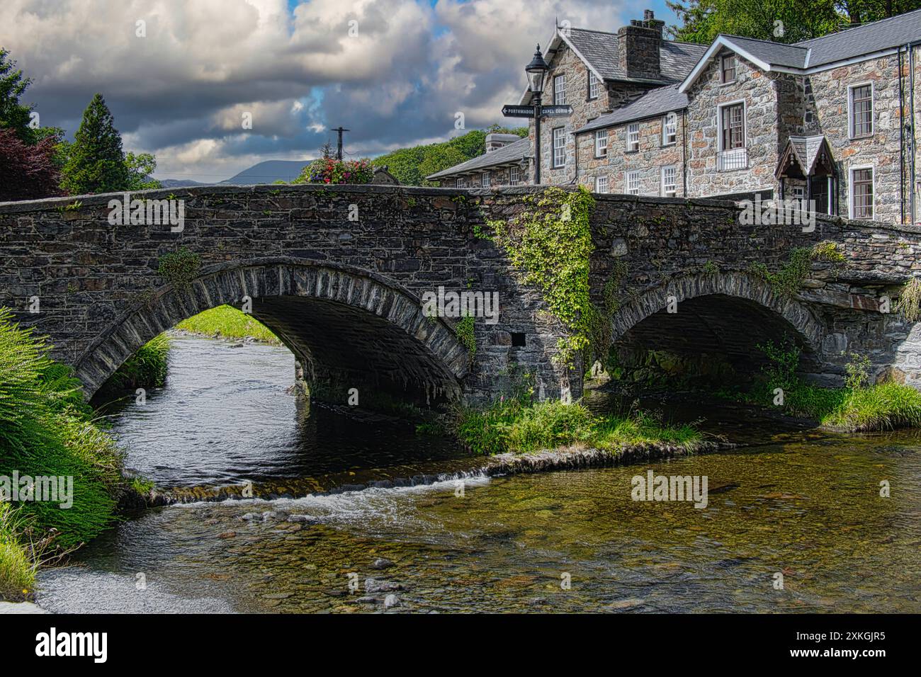 Double arched bridge hi-res stock photography and images - Alamy