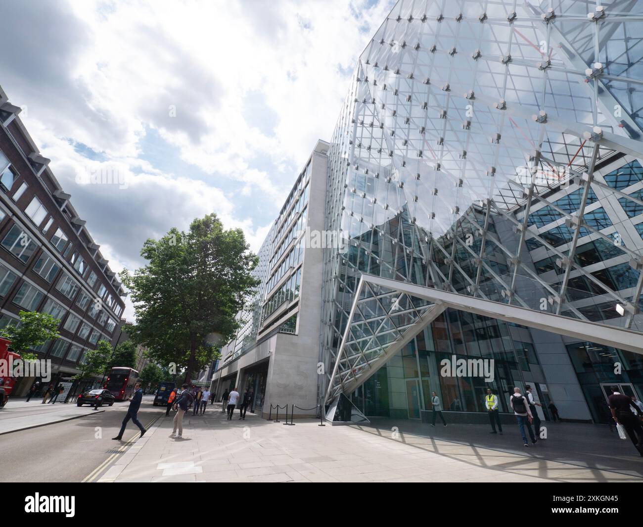 office of BDO, Knight Frank and Brevan Howard at 55 Baker Street, London Stock Photo - Alamy